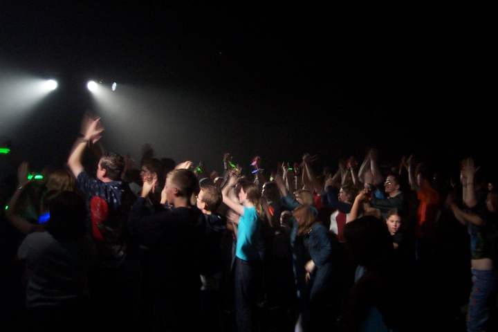 yFriday @Burton : Crowd Shot2